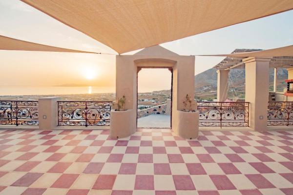 Nano Suites - Santorini