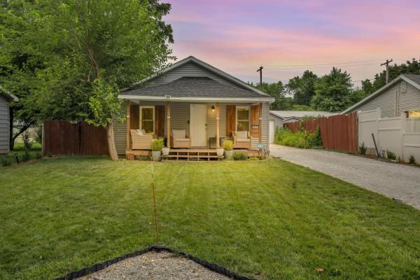 Cheerful 2-bedroom With Convenient Expressway Access - Springfield, MO