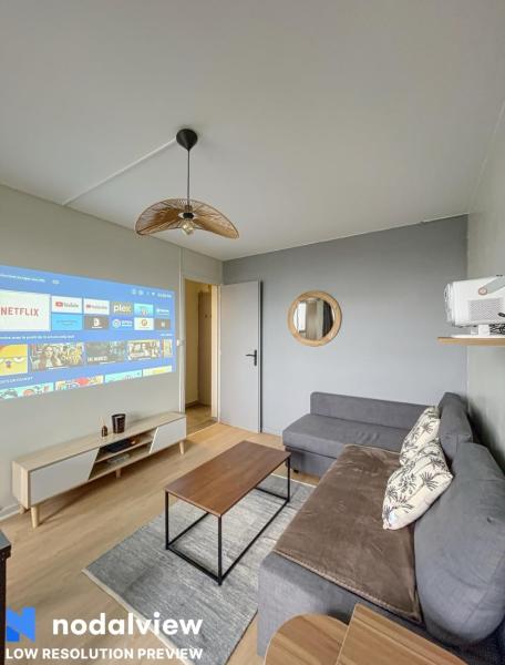 Cozy Renovated Apartment With Cinema Atmosphere And View - Lyon