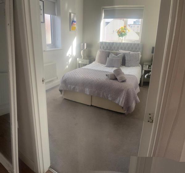 Luxury Riverside 2 Bedroomed Apartment With Balcony - Angleterre