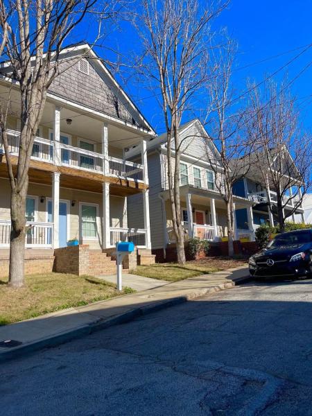 Two Cozy Homes Near Gwcc & Mercedes Benz - Sleeps 15 - Mercedes-Benz Stadium - Atlanta