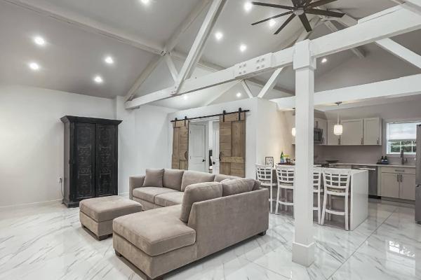 Cozy Cottage In Cos Cob - Stamford, CT
