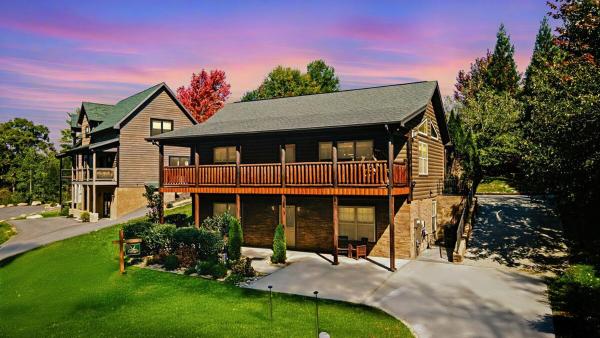 Stonebrook Hills Cabin - Pigeon Forge, TN