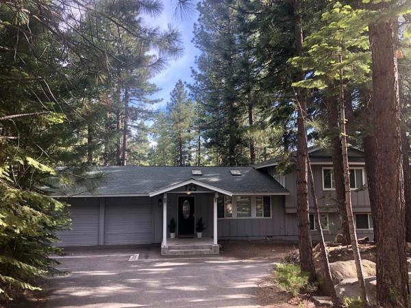725 Lynda Court Incline Village Nevada Usa - Lake Tahoe