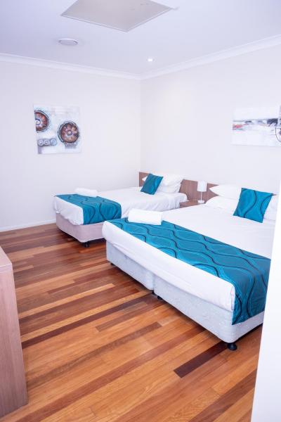 The Australian Hotel Motel -