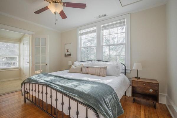 Classic City Apartment W Firepit - Athens, GA