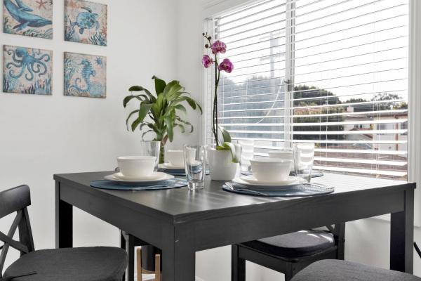 Cozy, Luxurious, Oasis, With Free Parking - Santa Monica, CA