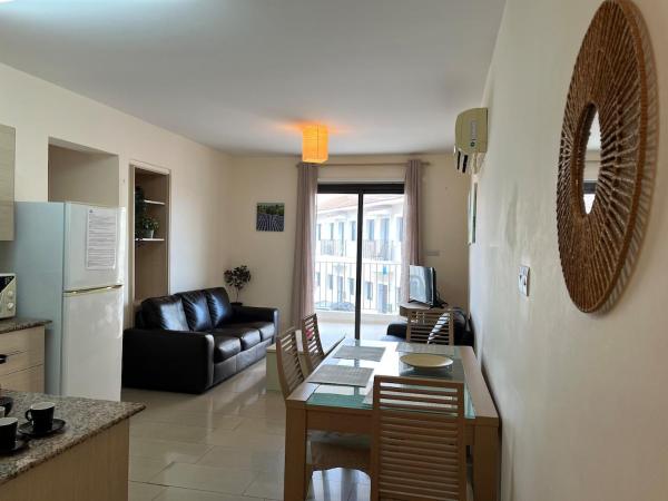 2 Bedroom Apartment, Pools, 800m To Beach, Kyklades Resort - Northern Cyprus