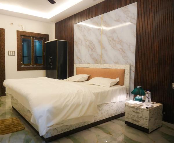 Sapphire By The Ganges - Prayagraj