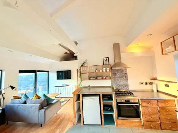Beautiful Quirky Apartment With Spectacular Views - Bristol