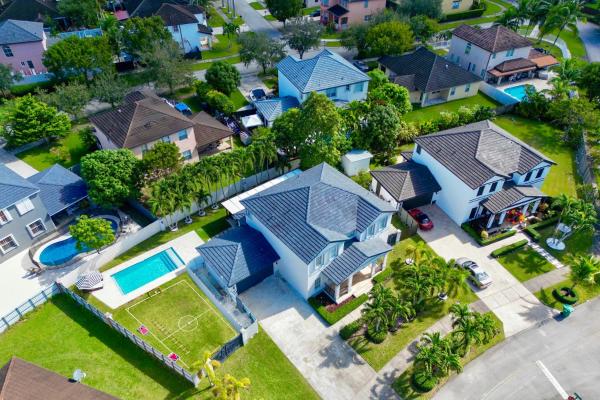 Miami Getaway Heated Pool Villa With Mini Golf & Bbq - Homestead, FL