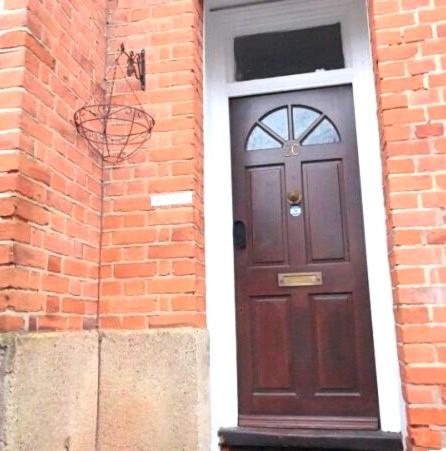 The Cozy Condo Sleeps 6 Parking - Slough