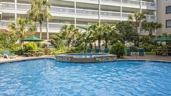 Near Beach Lush View Heated Pool Balcony Hot Tub - Galveston, TX