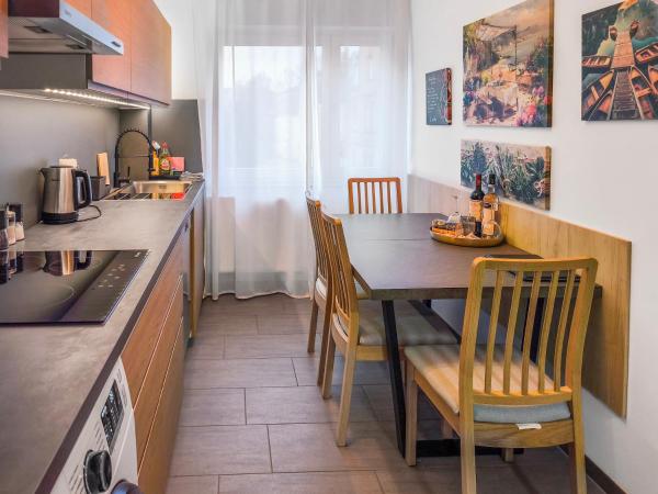 Zentrale Luxus Apartments Nürnberg, Balkon, Parkplatz, Self-check-in - Erlangen