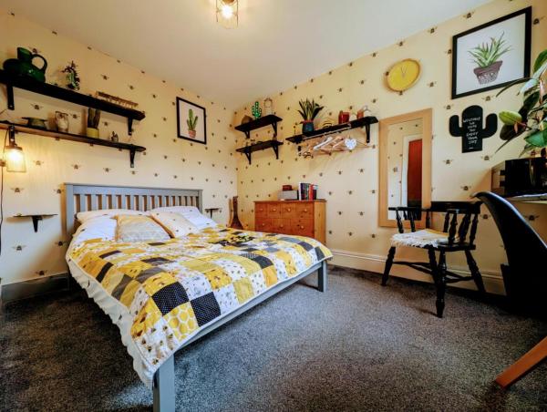 Double Room In Newhaven Town Centre With Own Tv, Cereal Breakfast Near Trains & Ferry - Seaford