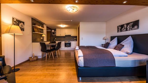 Gästehaus Holzer Kreuz - Ferienwohnung "Narzisse" - Todtnau