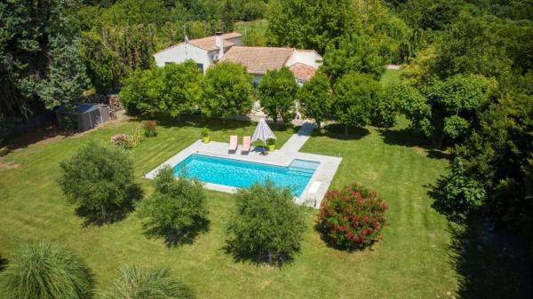 La Villa Aux Cyprès Bleu - Cavaillon