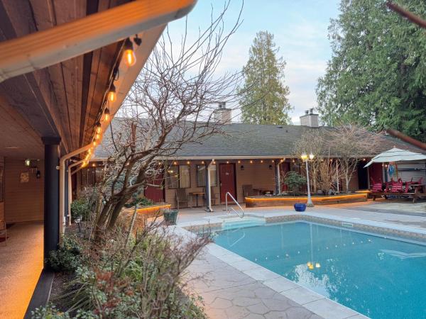 Sunshine Lodge Inn - Vancouver Island