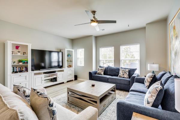 1 Mi To Ocean Modern Carolina Beach Townhome - Carolina Beach, NC