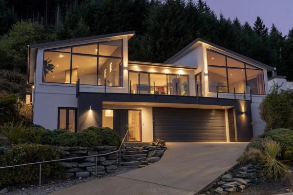 Luxury On Wynyard 4 Bedrooms Stunning Views - Queenstown, New Zealand