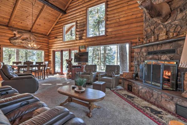 Cascade Cabin With Mountain View And River Access - Idaho (State)
