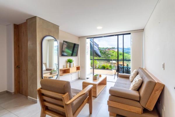 View & Lake Access 5min To Town - Guatape