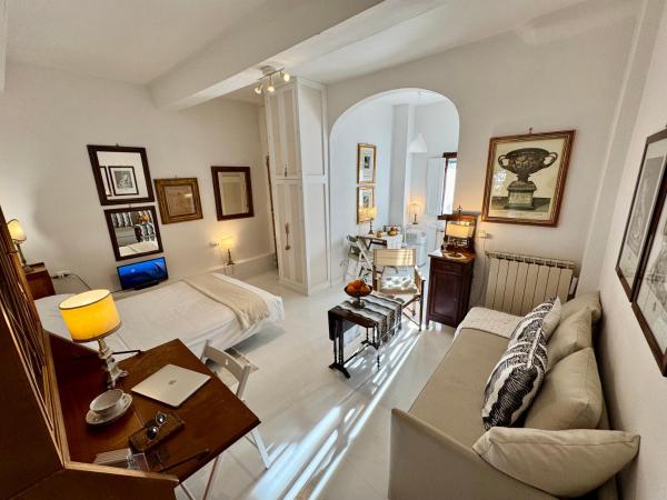 Acacia Firenze - Anteo - Florenz