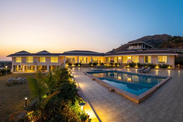 Stayvista At Dolce Montagna W Pool, Karaoke & Bar - Lonavala