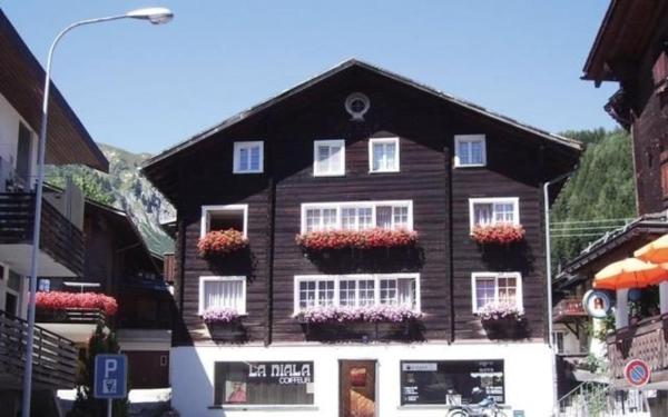 Ferienwohnung Fontauna Rustikale Maisonette-wohnung Im Zentrum Von Sedrun - B48529 - Sedrun