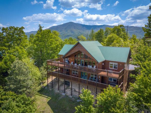 Getaway Mountain Lodge - Townsend, TN