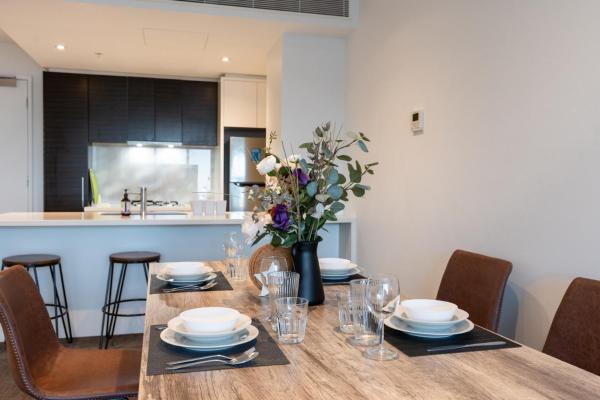 Sky Pool 2 Bedroom Next To Crown In Prima Tower - Richmond