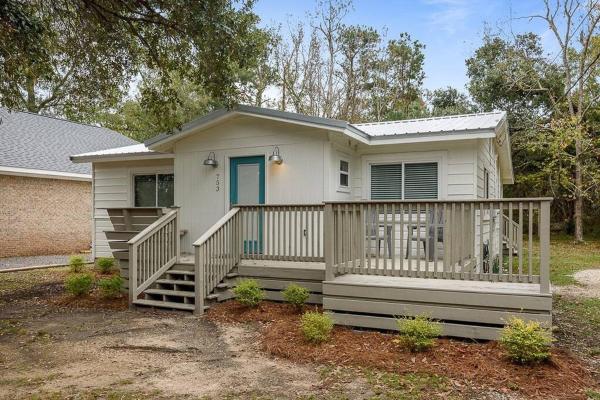 Cottage In The Village - Dauphin Island, AL