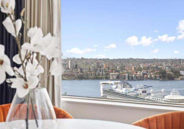 Breathtaking Harbour Bridge Views In Prime Locale - North Sydney