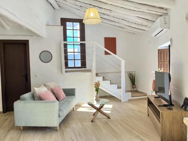 Casa Salome, Alojamiento Con Terraza Y Vistas Al Valle - Alpandeire