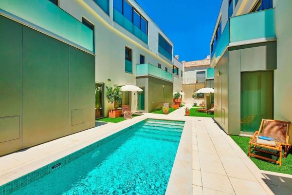 Executive Townhouse, Tavira Centre, Shared Pool - Tavira