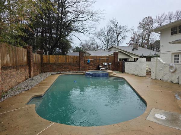 Luxury Southern Mansion W/ Pool - Lakeland, TN