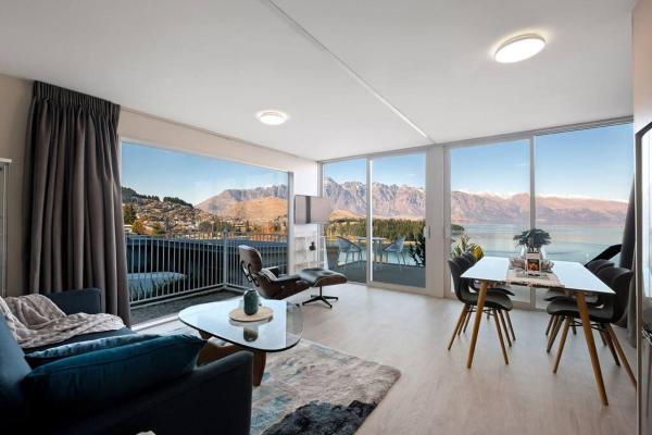 Spectacular Views 2 Bedrooms & Big Deck - Queenstown