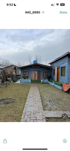 Hotel Sea Face - Srinagar