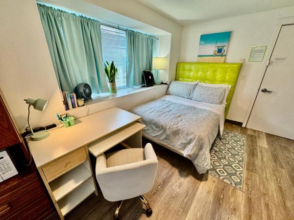 Micro Studio Apartment 10 Minutes Walk To University Of Washington - Mountlake Terrace, WA