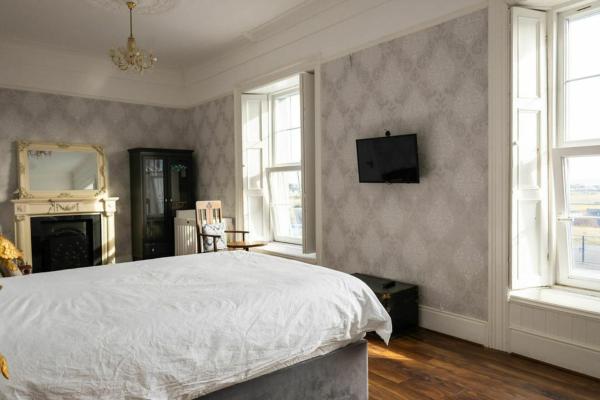 Beach Views Elegant & Modernised 5bd Period Home - Tramore
