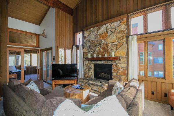 Mountainback 19 Loft Den - Mammoth Lakes, CA