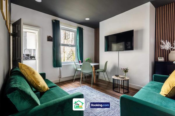 Four Bedroom House In Preston - Preston