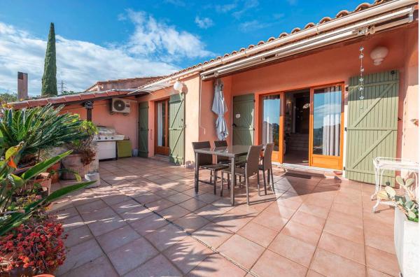 Maison Climatisée Pour 5 Personnes , Au Clame , Jardin Arboré Proche Commerces - Bormes-les-Mimosas