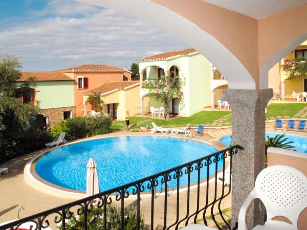 Residence Con Piscina A Badesi, Appartamenti Con Wifi E A.c - Costa Paradiso