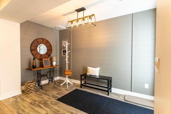 Luxurious And Spacious Apartment With 2 Bedrooms And 2 Baths - Mississauga