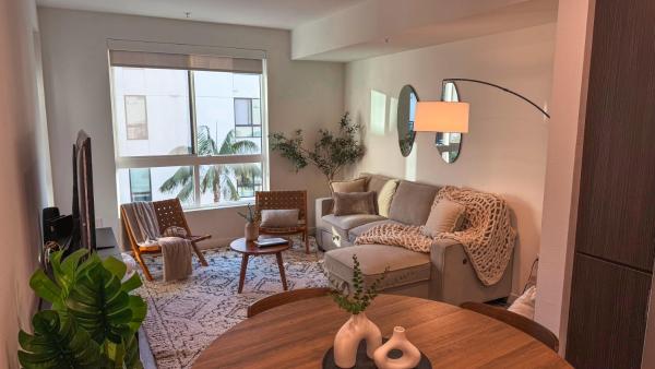Luxury 1bdr Centrally Located In Hollywood - West Hollywood, CA