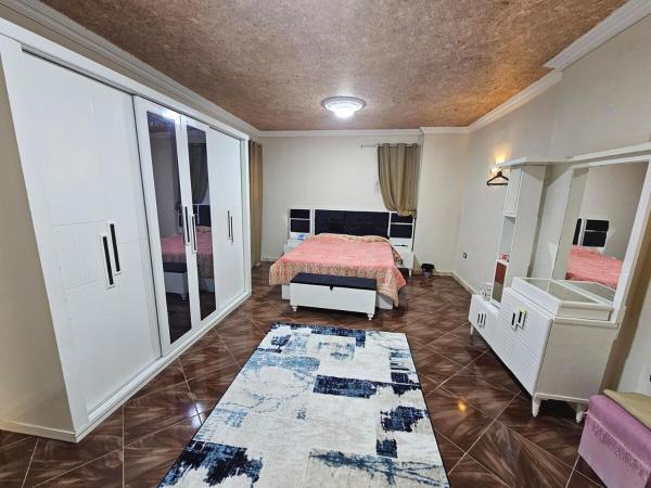 Two Flats Full Course Overlooking The Pyramid - Giza