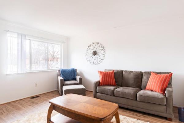Semi Finished Basement With Pvt Bath Pvt Living Rm And Pull Out Couch - Westland, MI