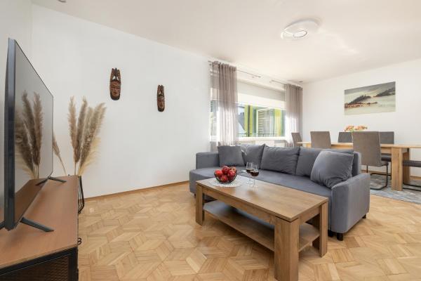 Bright & Spacious Family Apartment In Międzyzdroje With Parking And 3 Balconies By Noclegi Renters - Misdroy