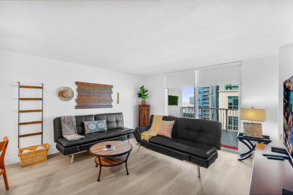 Condo Stylish And Minimalist W Highlights Amenities! - Miami